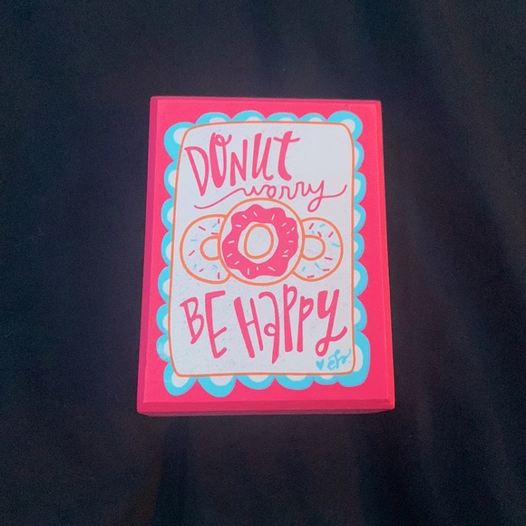 Wall Decor | Nwt Donut Worry Be Happy Wood Mini Sign Pink Girls Bedroom ...